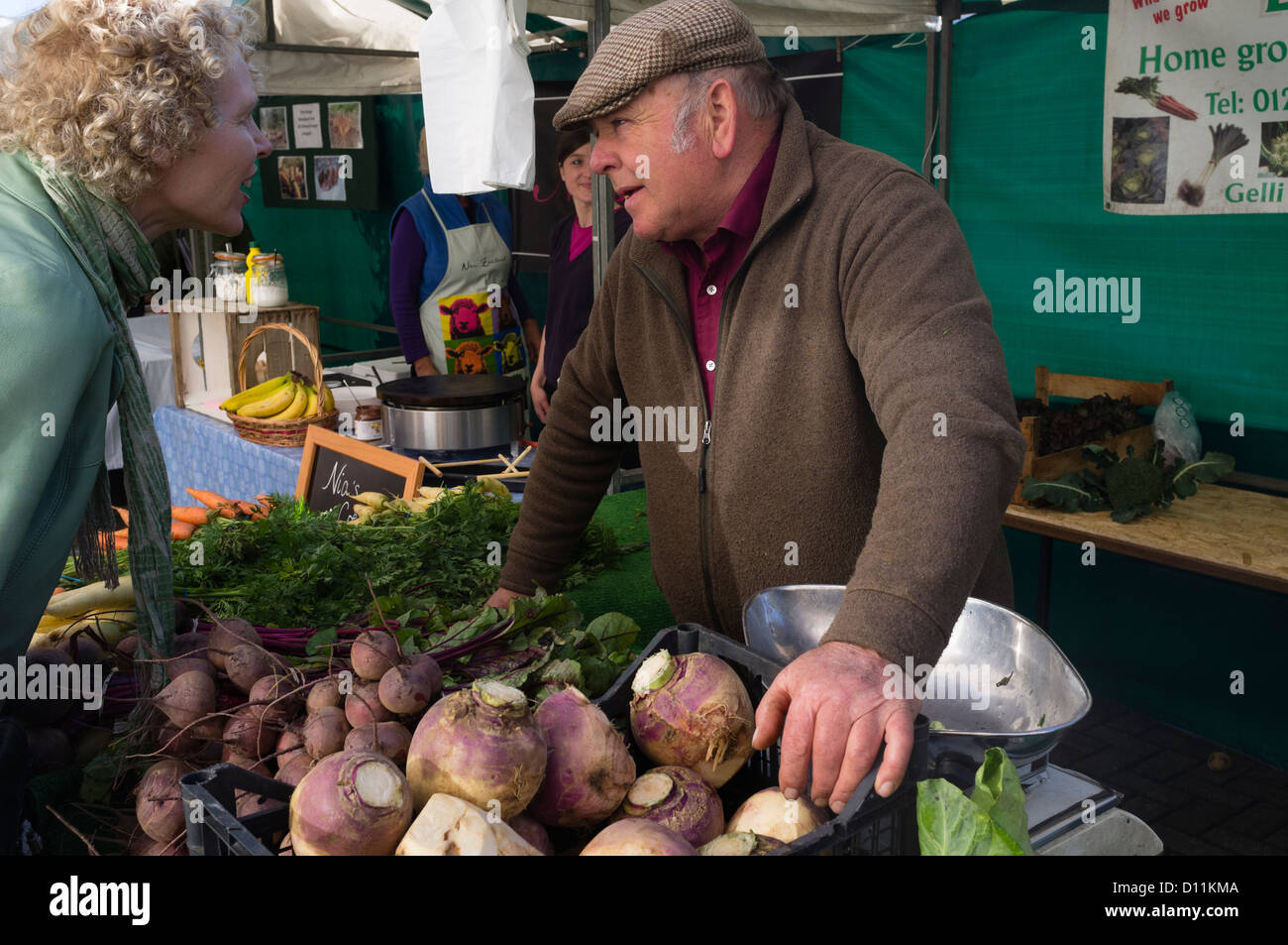 Shopper and market stallholder hi-res stock photography and images - Alamy