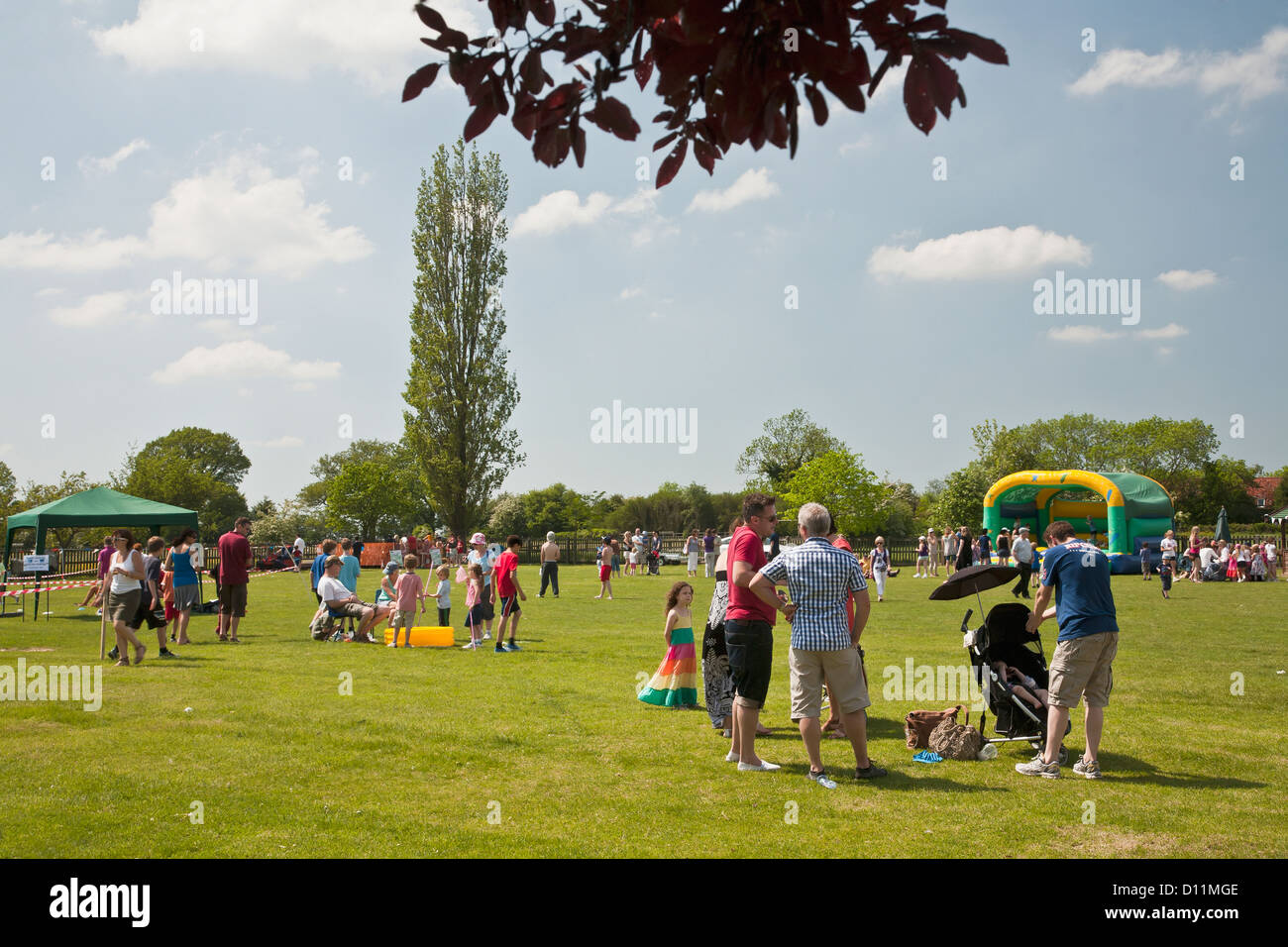 Community social gathering hi-res stock photography and images - Alamy