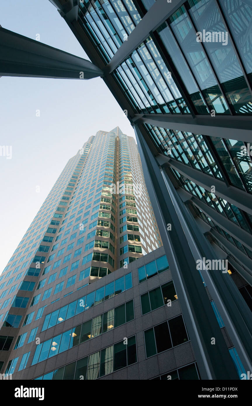 Canada blue sky outdoor office windows hi-res stock photography and ...