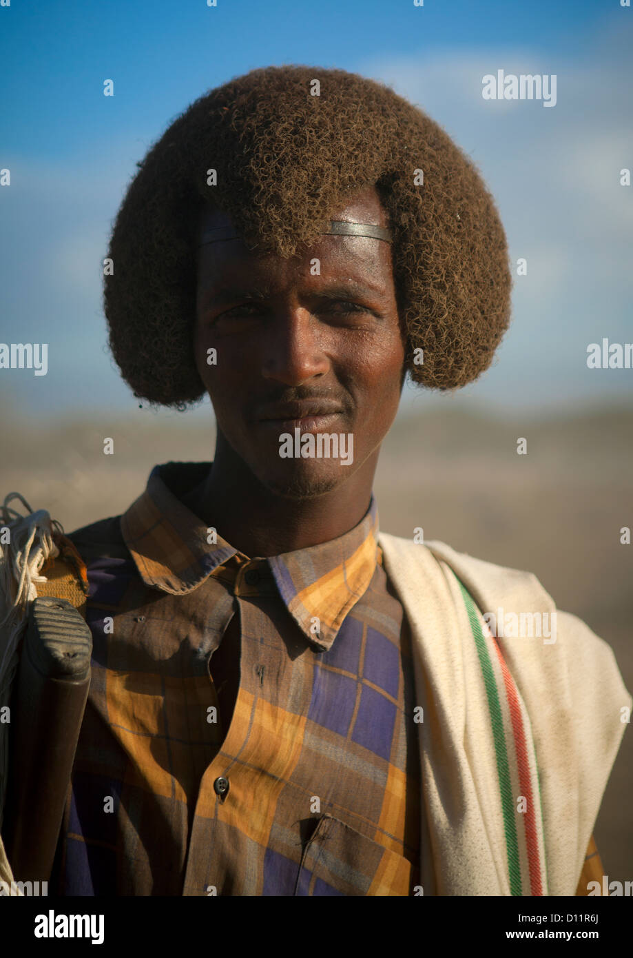 Portrait Of A Karrayyu Man With A Traditional Gunfura Hairstyle In ...