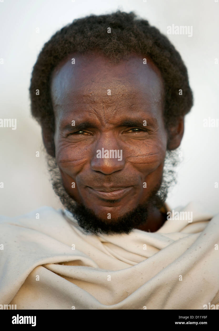 Portrait Of A Smiling Karrayyu Tribe Man With Scarifications On His ...