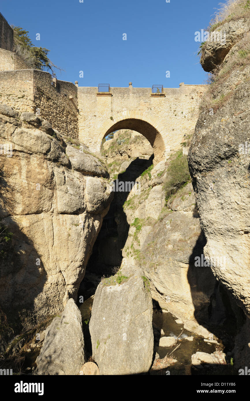 16th century bridges hi-res stock photography and images - Alamy