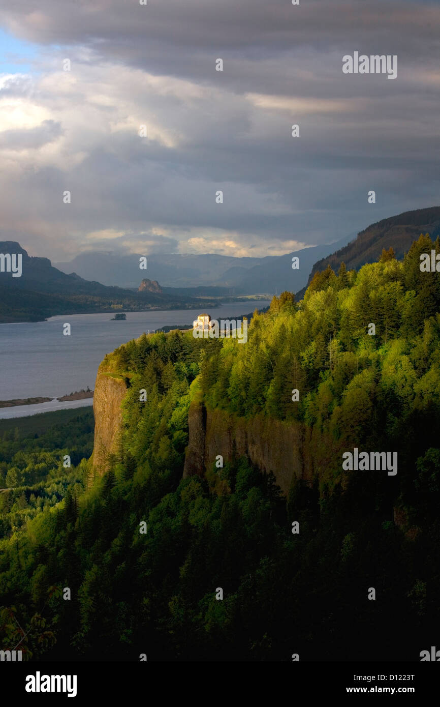 View of Vista House on Crown Point along the Columbia River Scenic ...