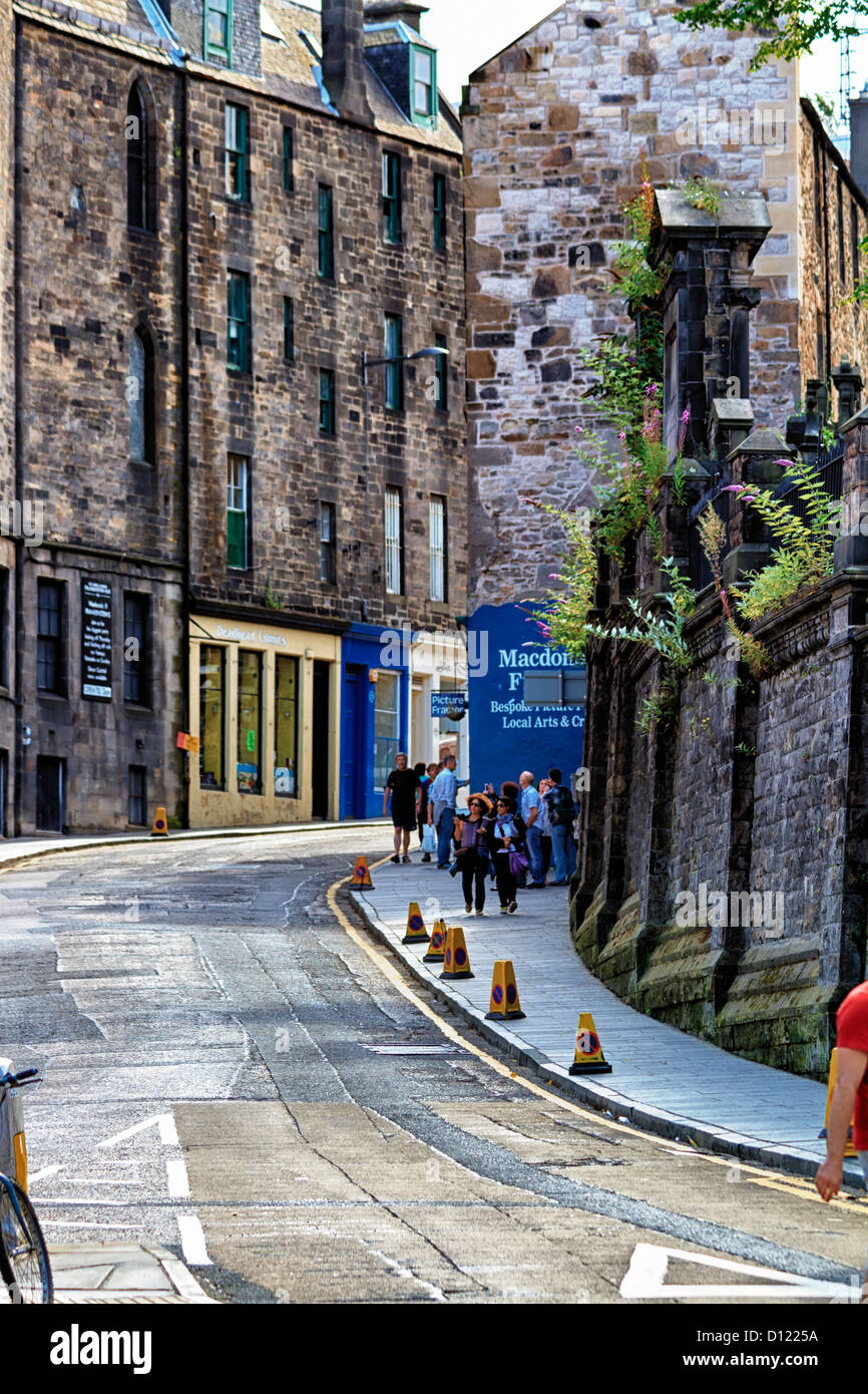 Edinburgh houses sign hi-res stock photography and images - Alamy