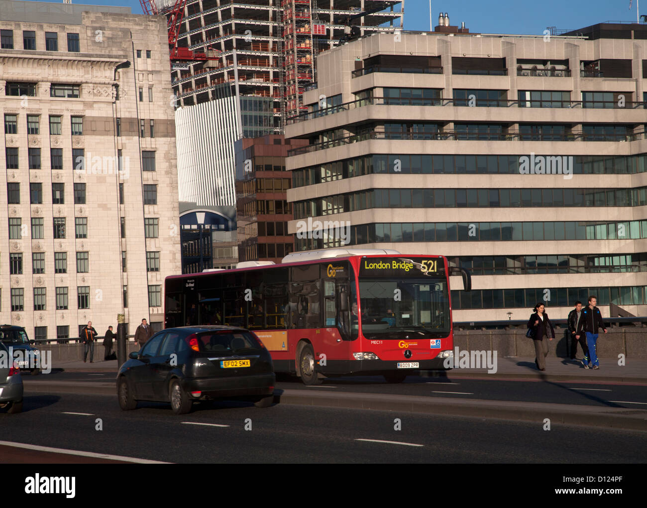 London single decker bus hi-res stock photography and images - Alamy