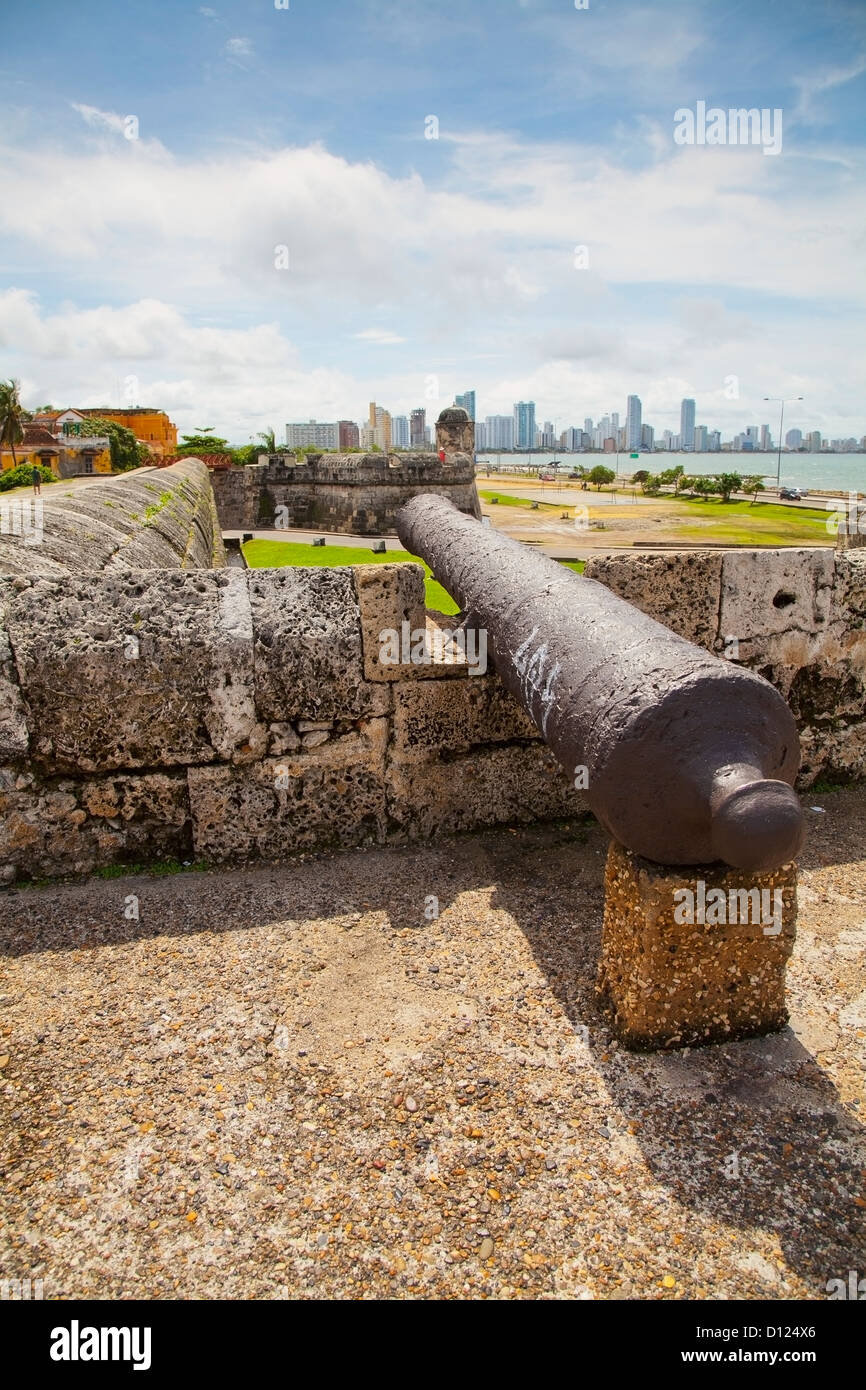Cartagena Old City Wall And Cannon Overlook Modern Cartagena; Cartagena ...