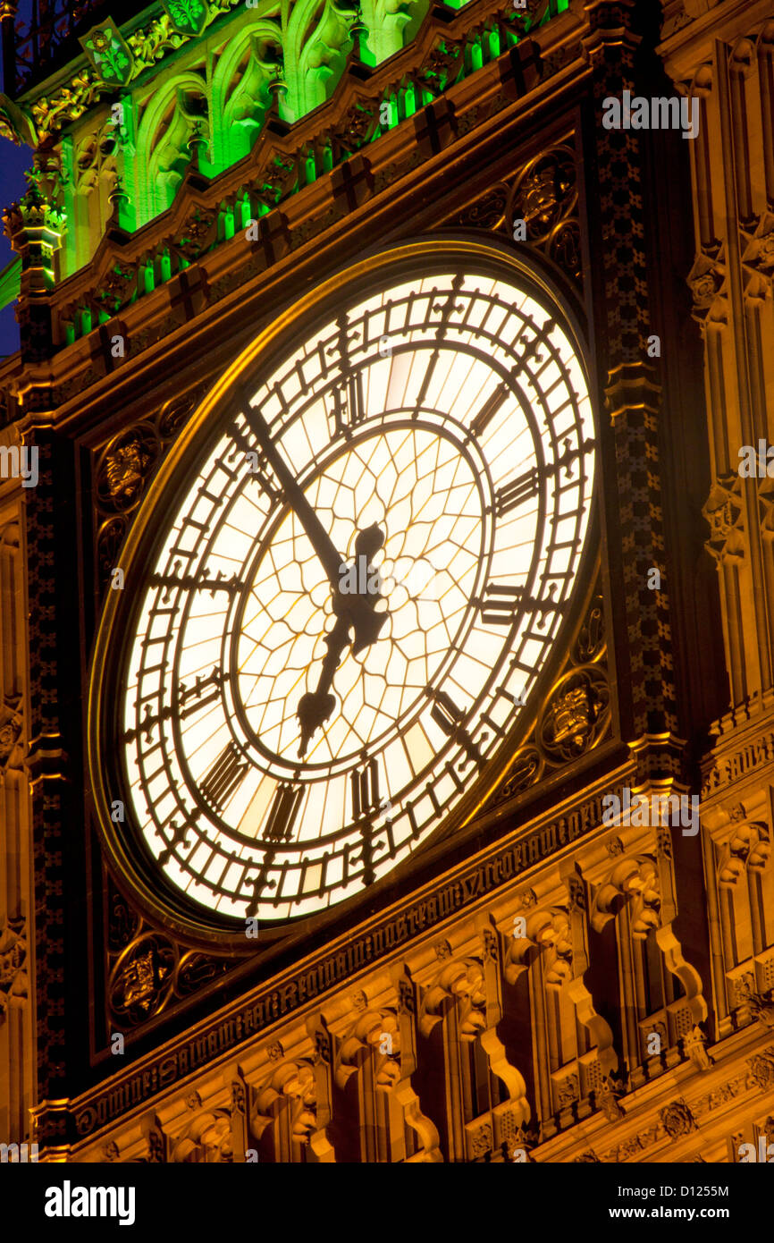 Elizabeth tower clock face hi-res stock photography and images - Alamy
