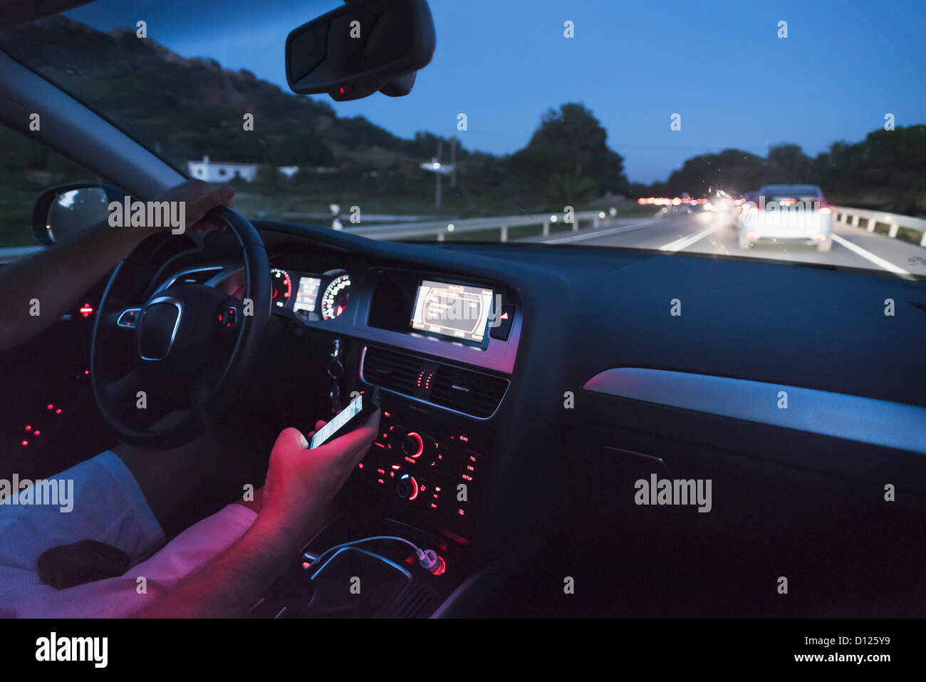 Cell phone safety hi-res stock photography and images - Alamy