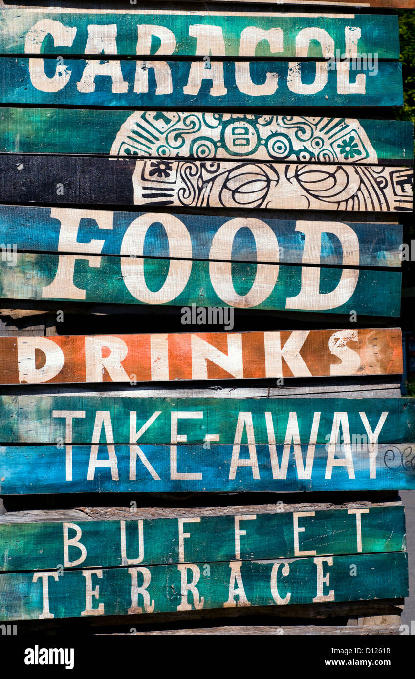 Fast food restaurant signs hi-res stock photography and images - Alamy