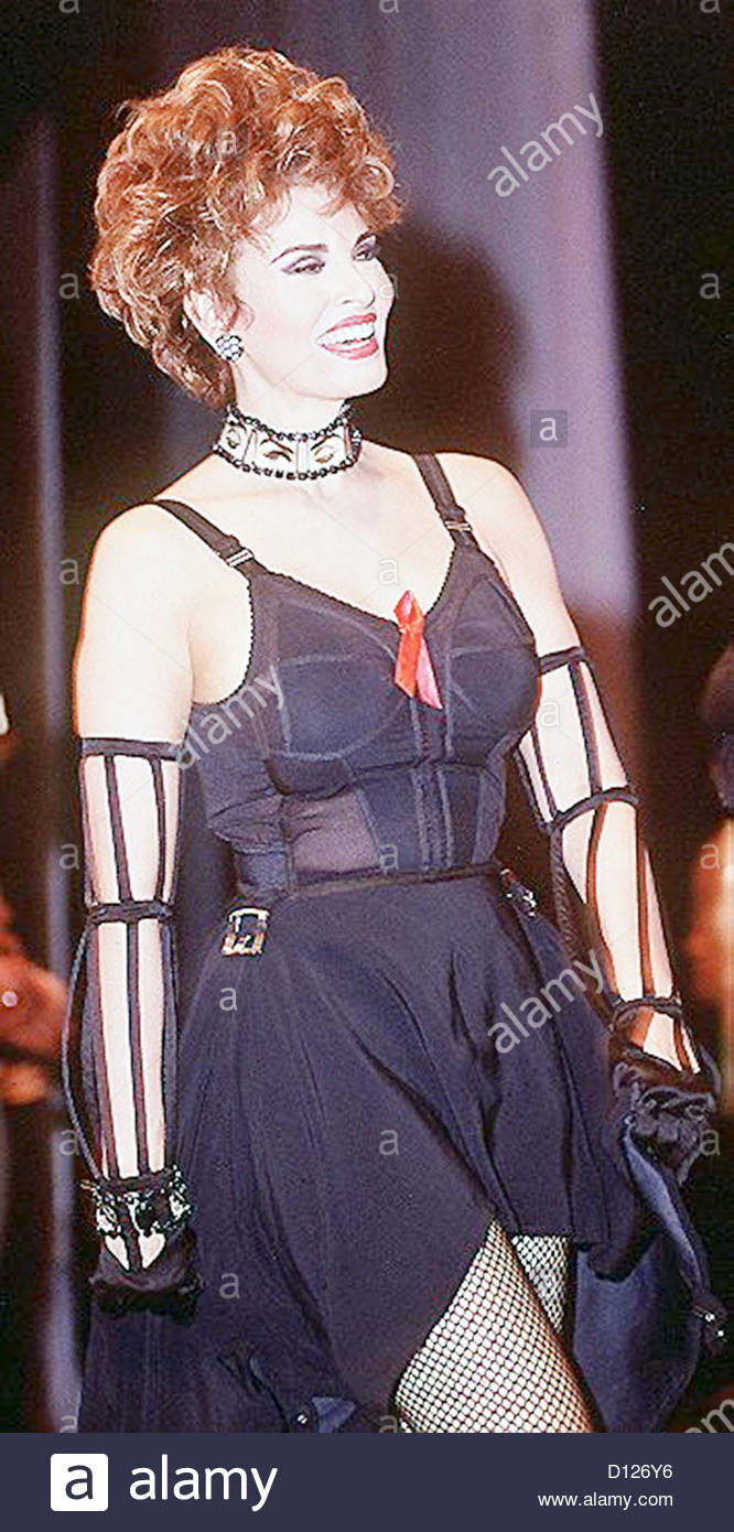 Raquel Welch High Resolution Stock Photography and Images - Alamy