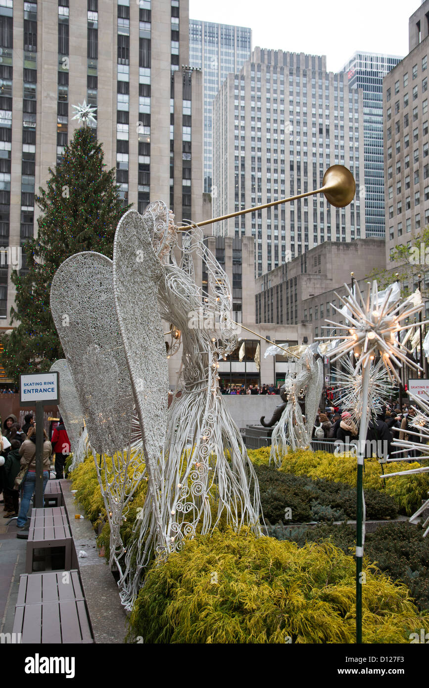 Trumpet blowing angels at the Rockefeller Center New York USA Stock ...