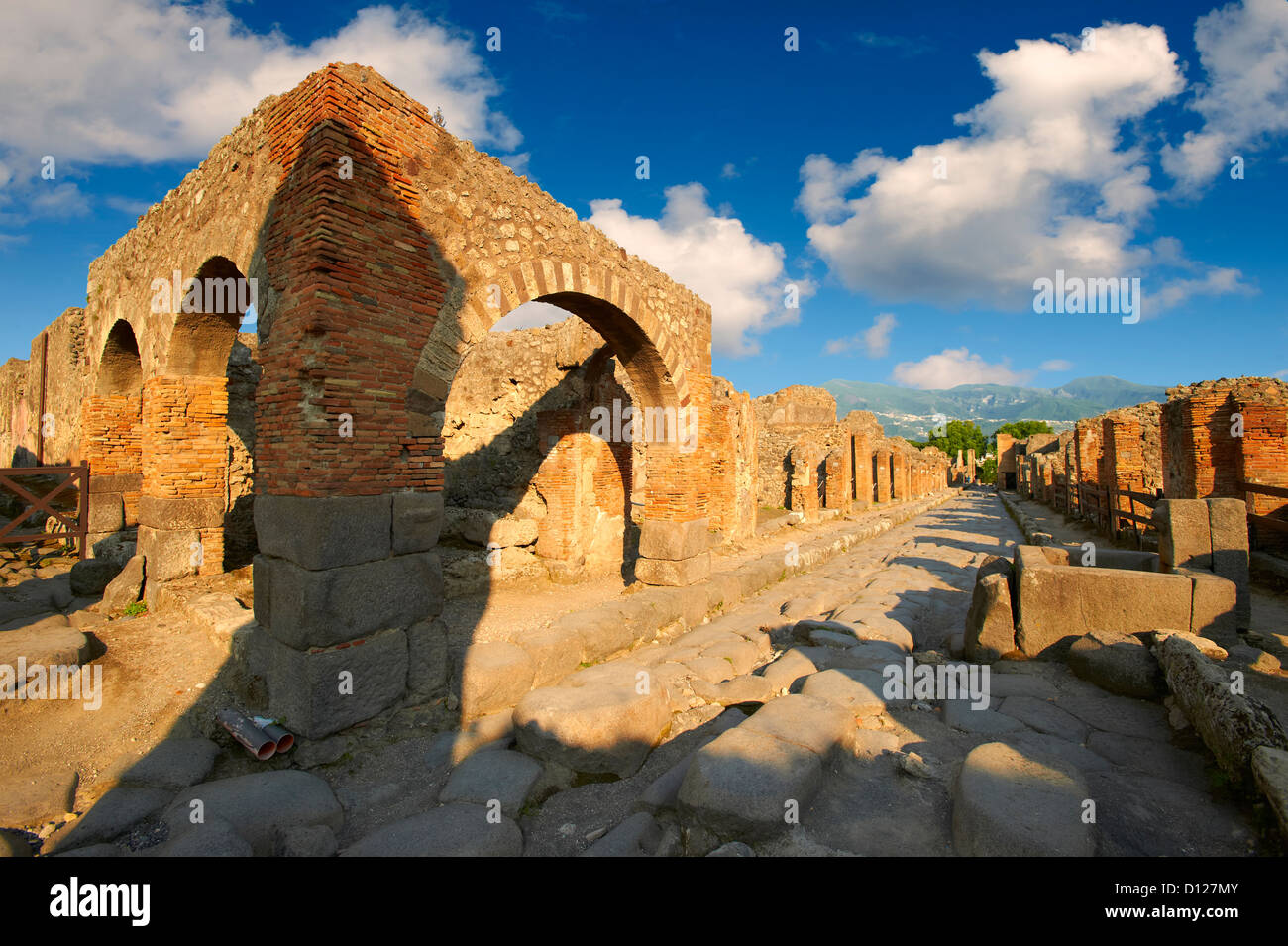 Pompeii street view hi-res stock photography and images - Alamy