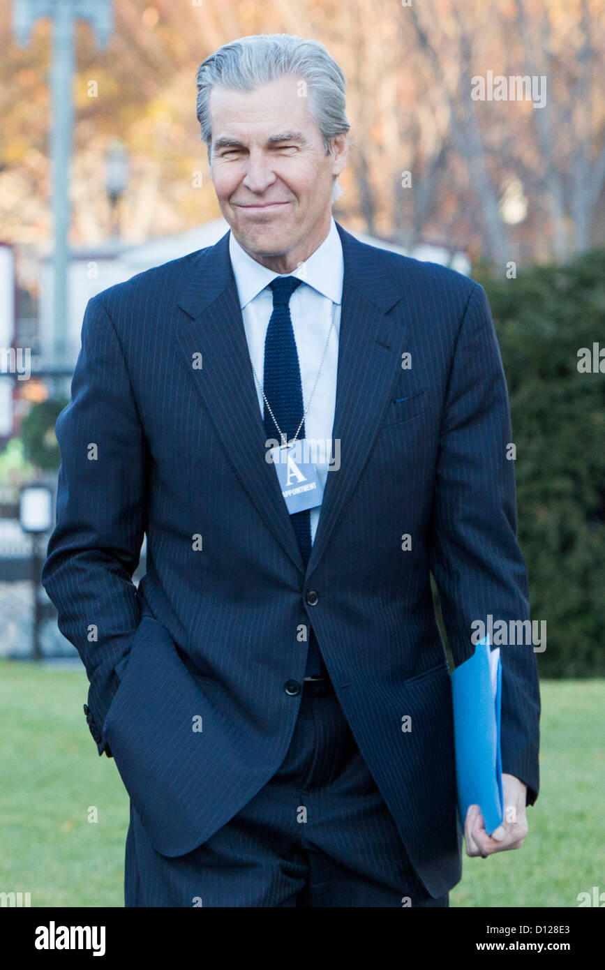 Macy's Chairman, President and CEO Terry Lundgren arrives at the White ...