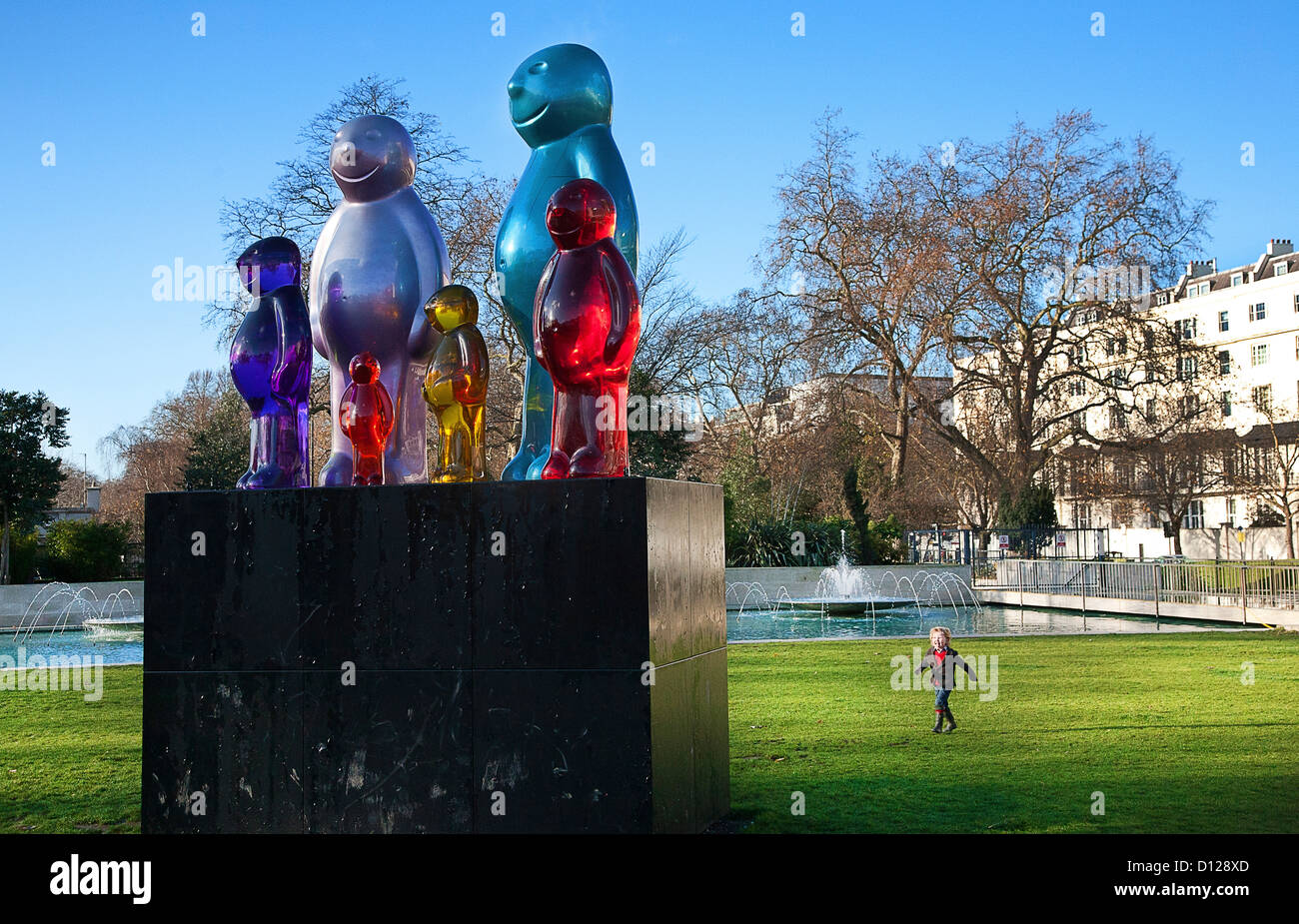 'Jelly Baby family' sculptures displayed at Marble Arch, London ...