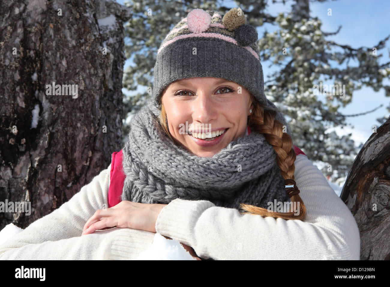 Woman dressed in appropriate snow clothes Stock Photo - Alamy