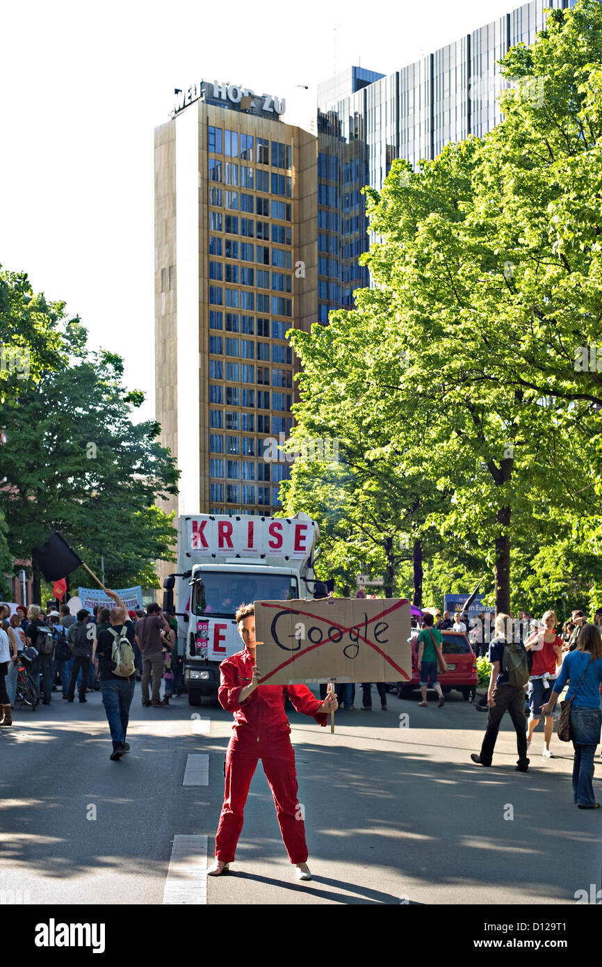 Demonstrators demonstration in front hi-res stock photography and ...