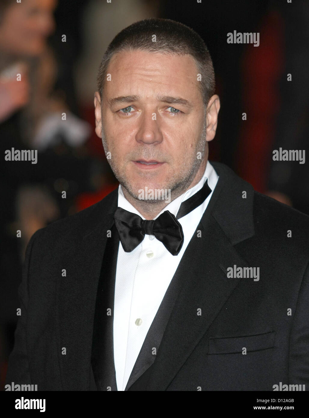 RUSSELL CROWE LES MISERABLES UK PREMIERE LONDON ENGLAND UK 05 December ...