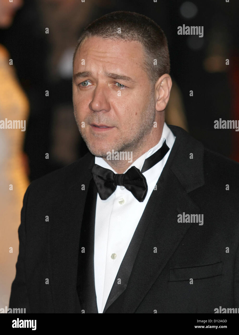 Russell Crowe Les Miserables Poster