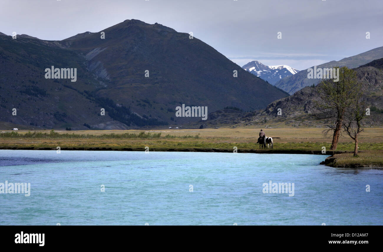 Tsagaan Us Gol (white water river), Altai Tavan Bogd National Park ...