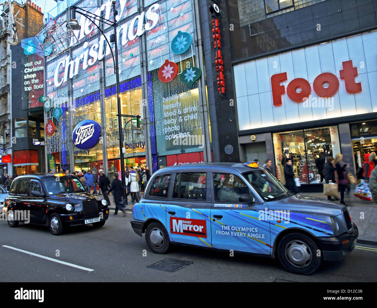 London traffic shopping blur hi-res stock photography and images - Alamy