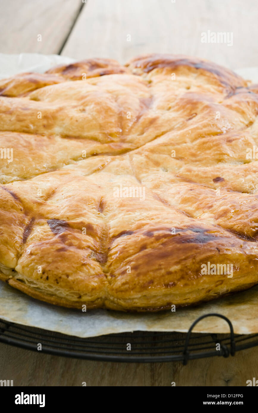 Twelfth night cake hi-res stock photography and images - Alamy