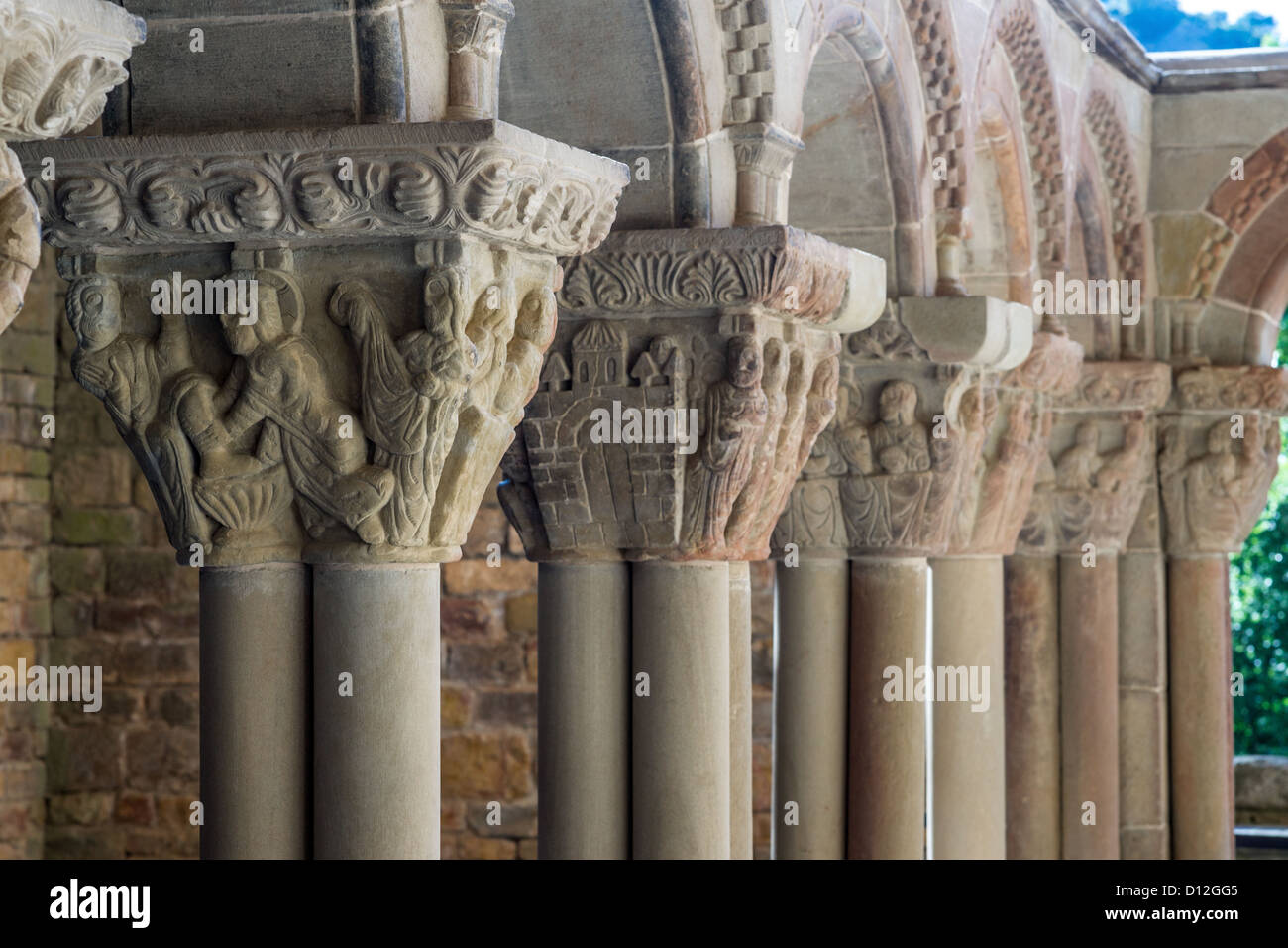 Monastery art medieval cloister hi-res stock photography and images - Alamy