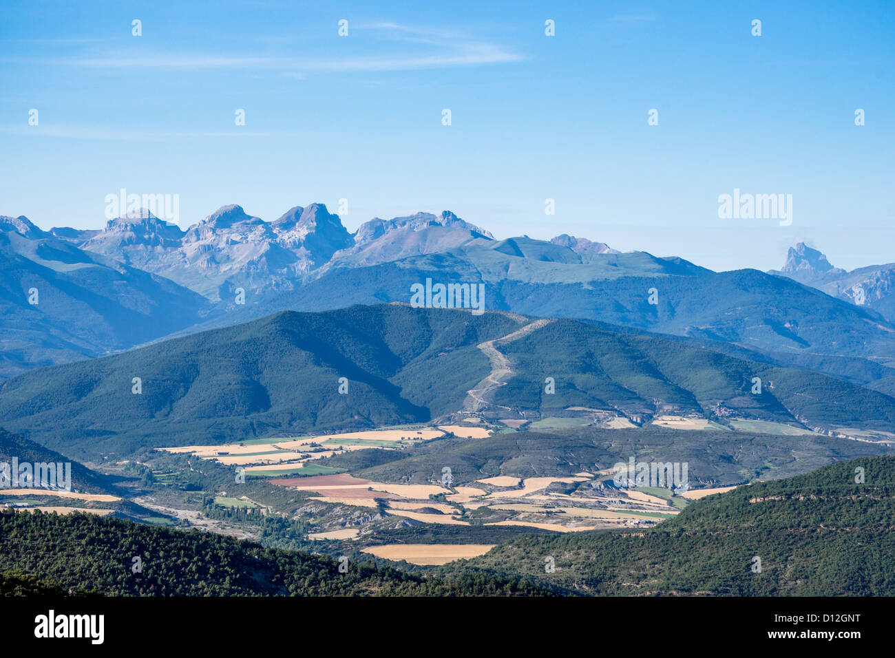 Aragon spanish countryside landscape hi-res stock photography and ...