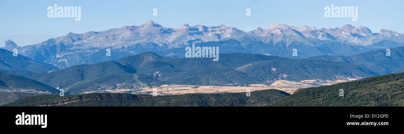 Aragon mountains hi-res stock photography and images - Alamy