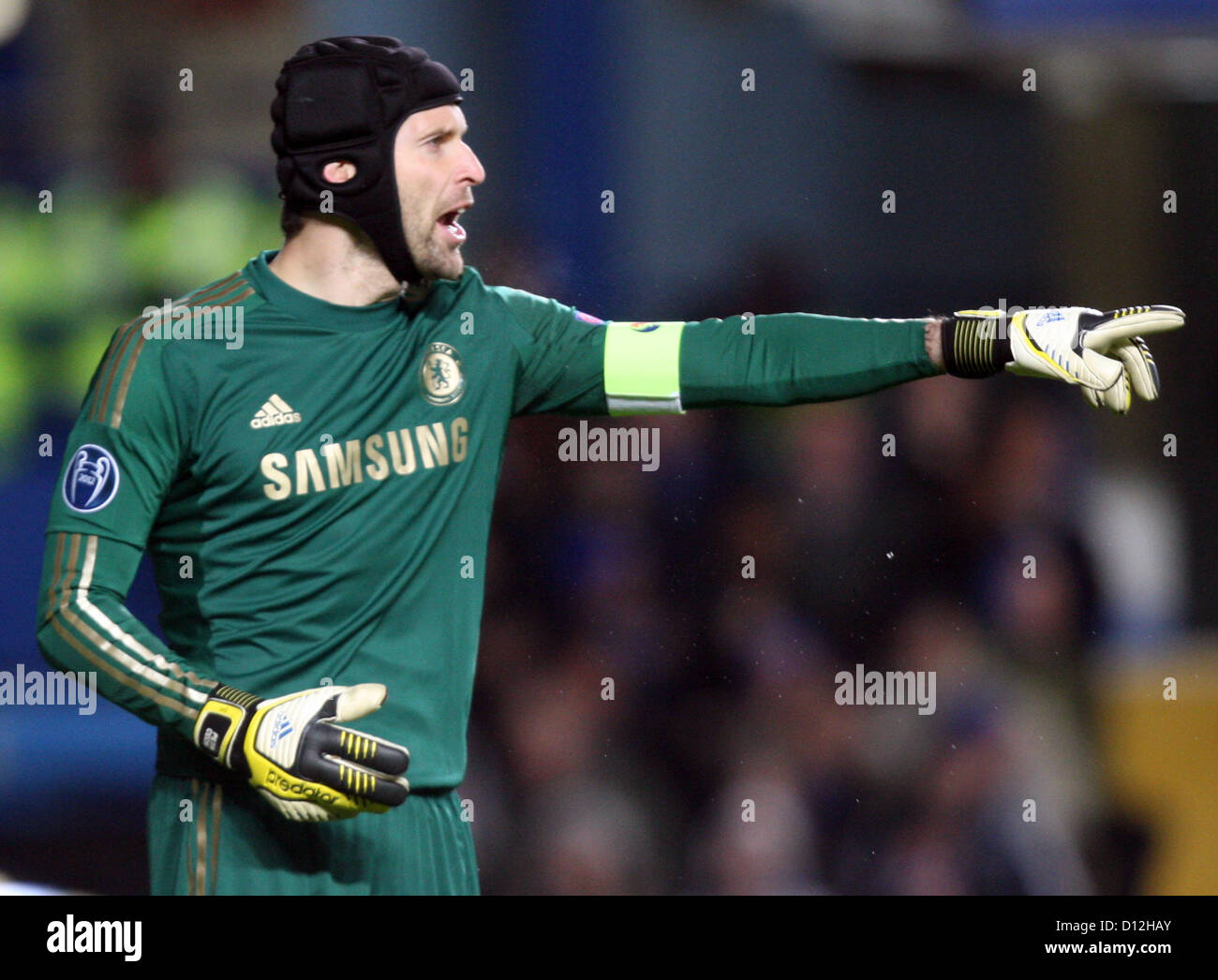 05.12.2012 East London, England. Petr Cech of Chelsea in action during ...