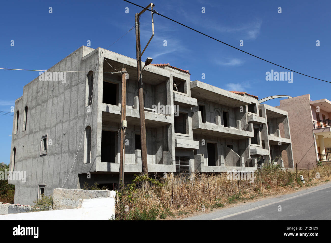 Concrete shell unfinished construction hi-res stock photography and ...