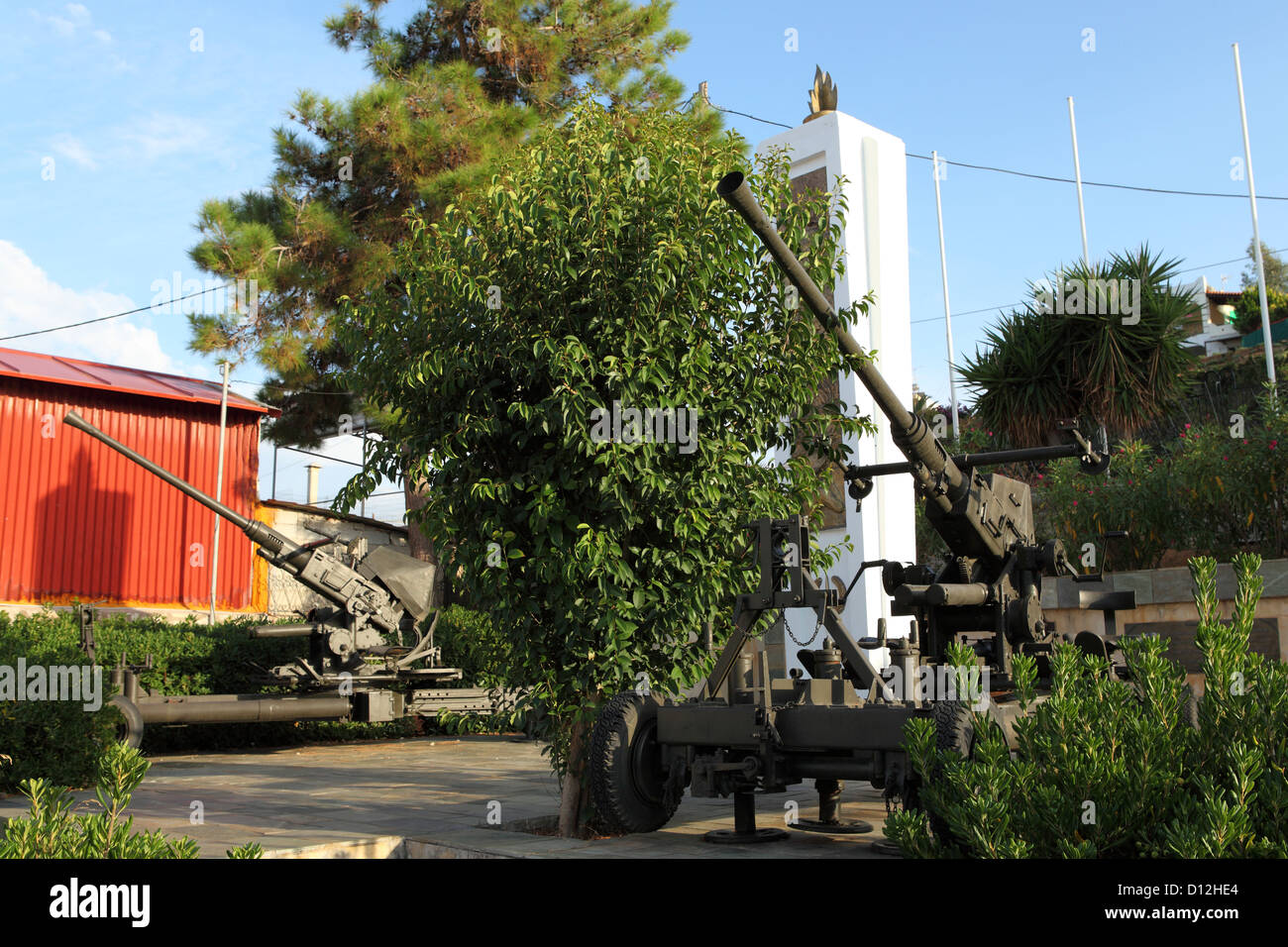 Bofors 40mm guns at the Greek-Australian War Memorial at Rethymno on ...