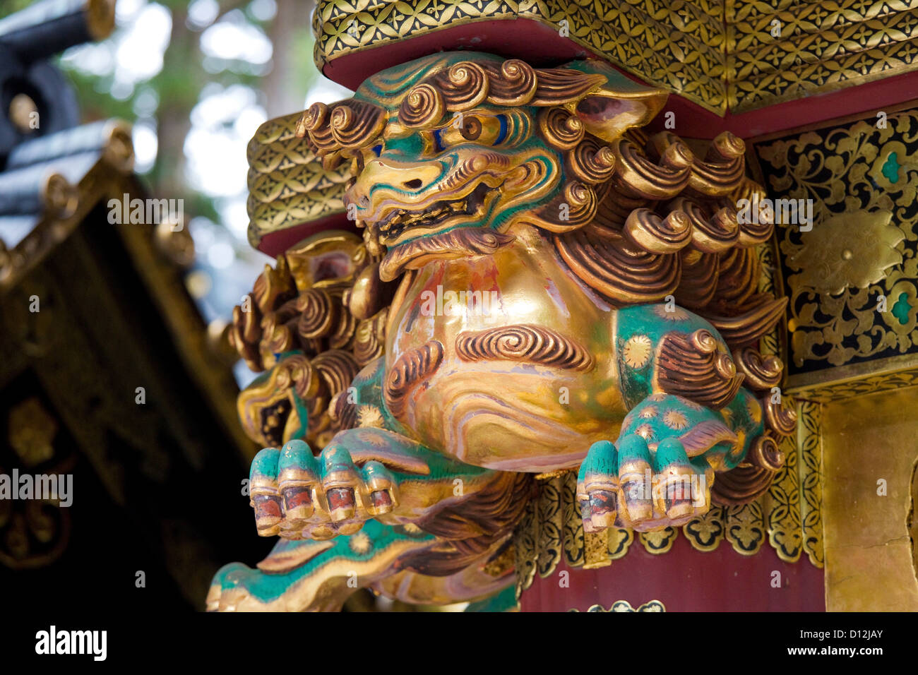 Dragon ornamentation at Rinno-ji Buddhist temple in Nikko, Japan ...