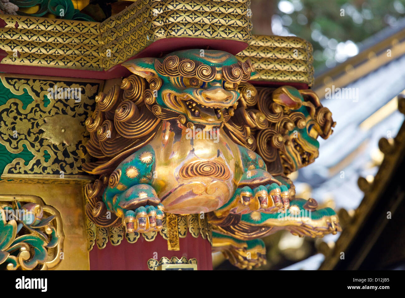 Dragon ornamentation at Rinno-ji Buddhist temple in Nikko, Japan ...