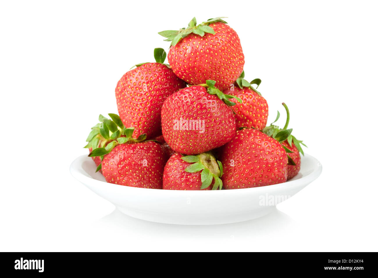 Plate with strawberry. Isolated on white background Stock Photo - Alamy