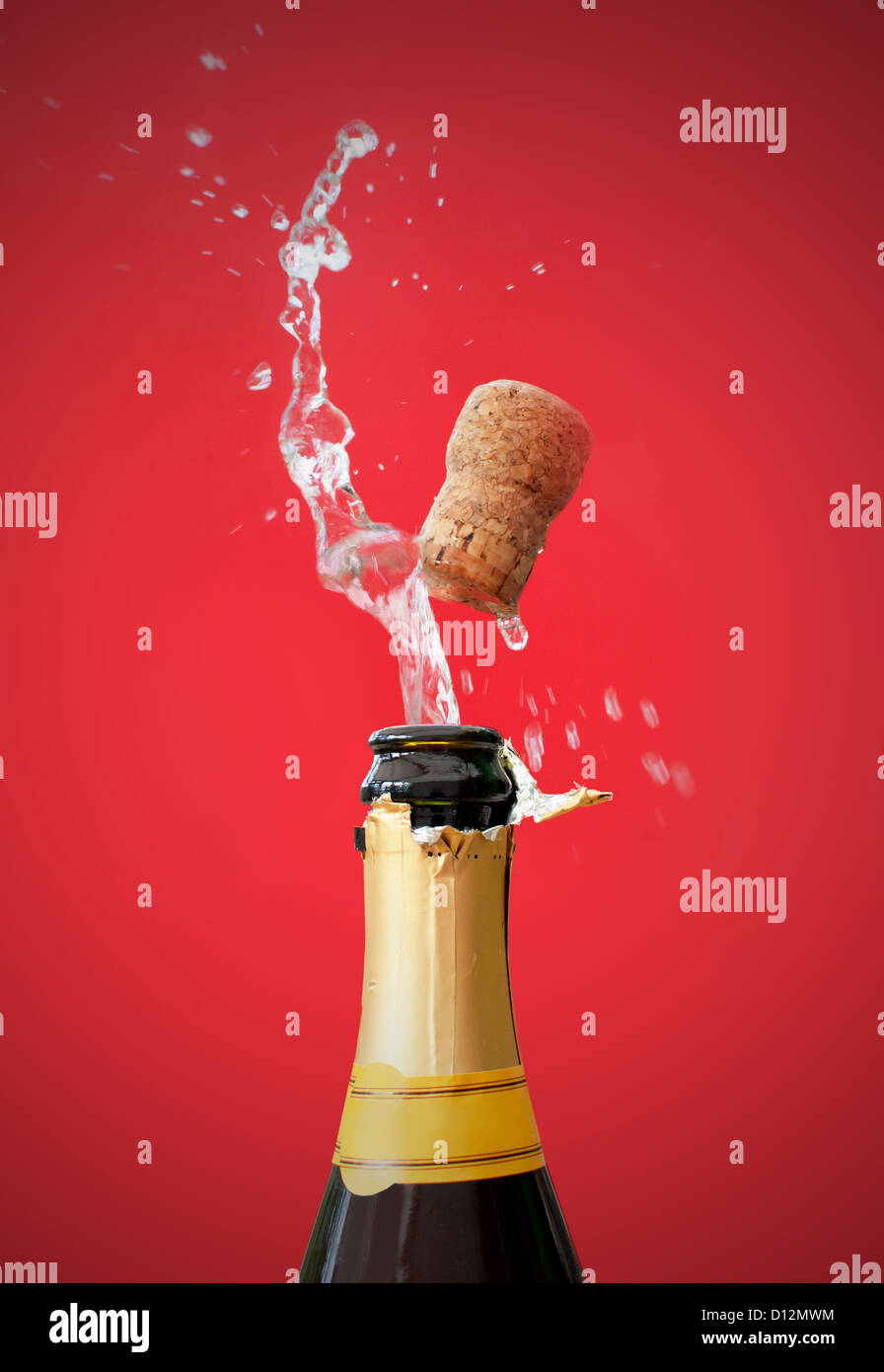 Splashing champagne hi-res stock photography and images - Alamy