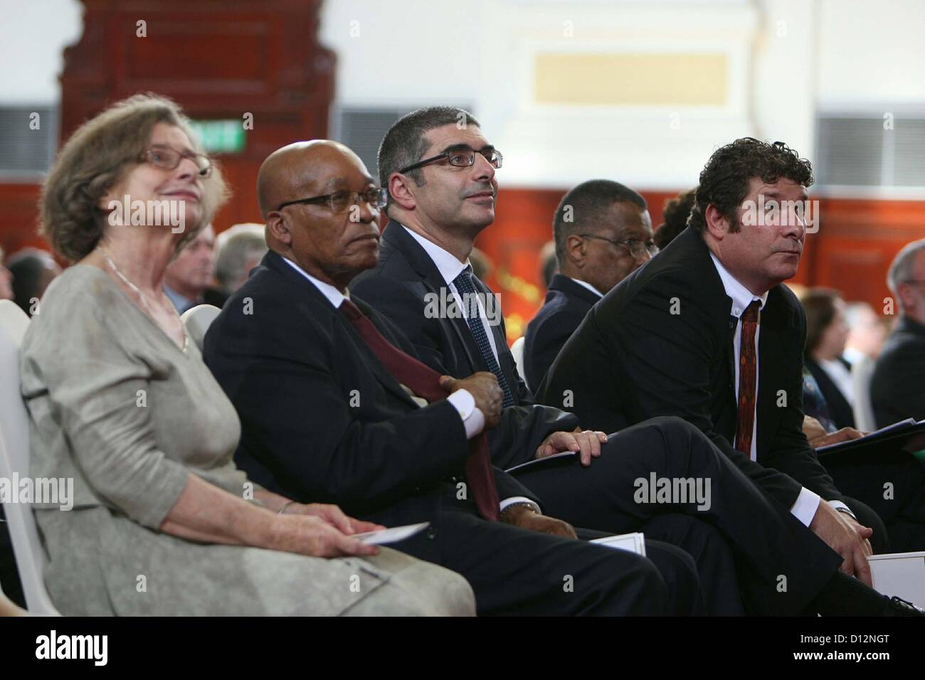 JOHANNESBURG, SOUTH AFRICA: Dr Lorraine Chaskalson, President Jacob ...