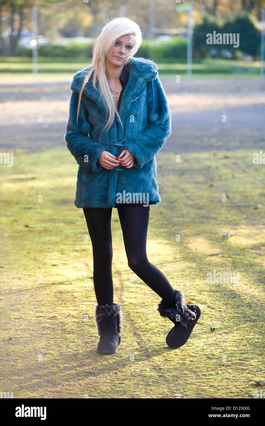 Awkward stance hi-res stock photography and images - Alamy