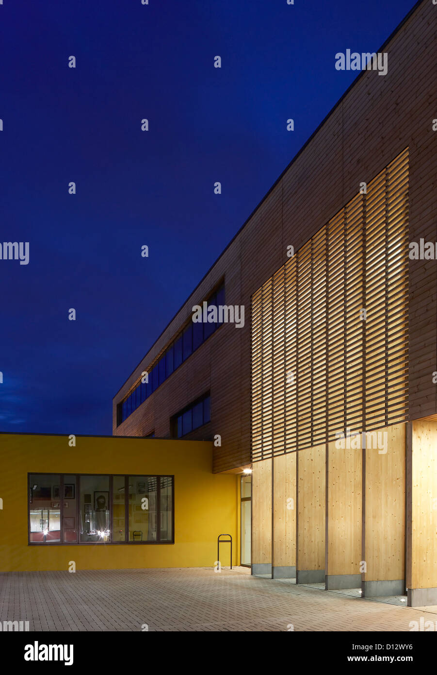 Waingels College, Reading, United Kingdom. Architect: Sheppard Robson ...