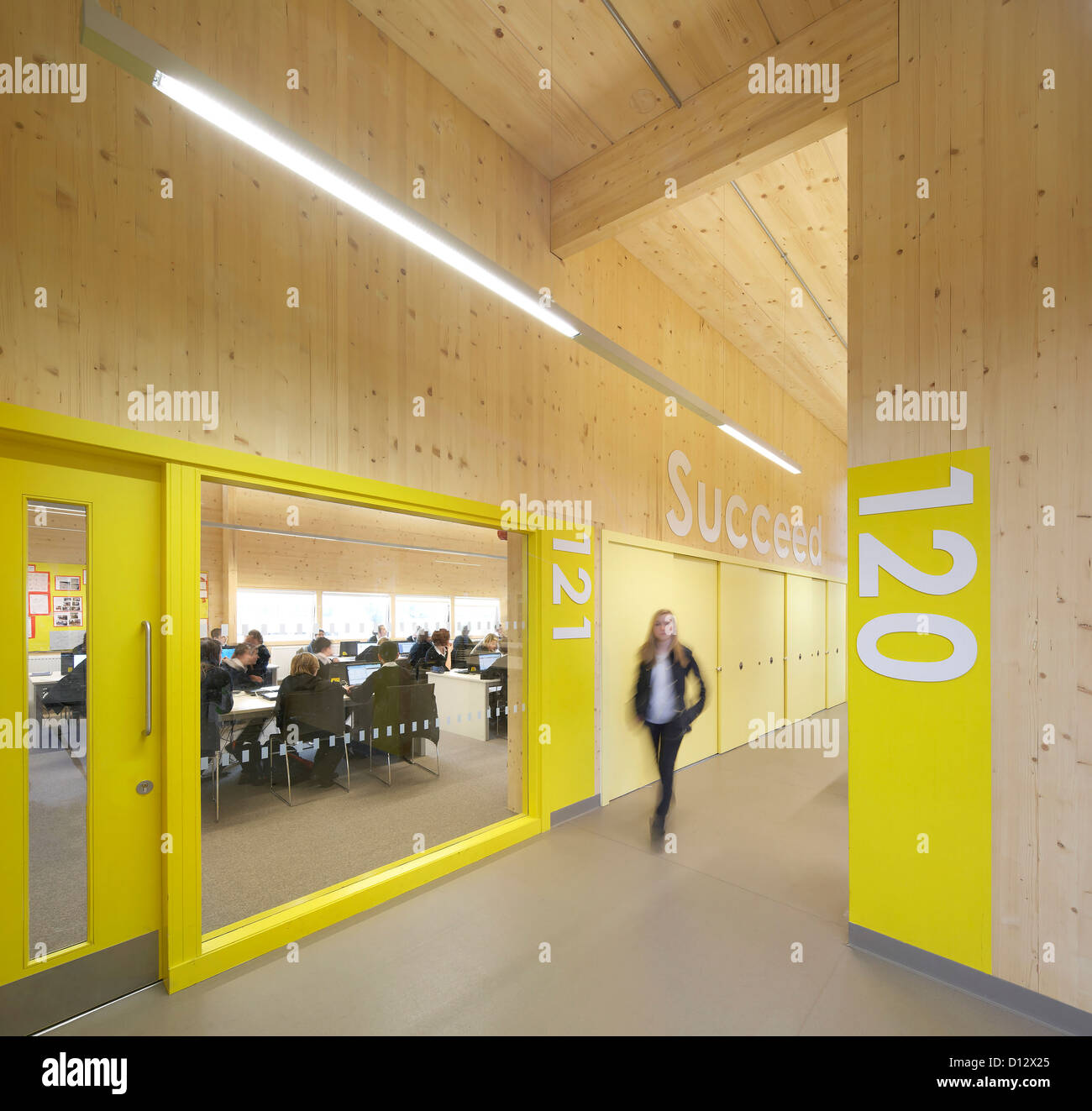 Waingels College, Reading, United Kingdom. Architect: Sheppard Robson ...