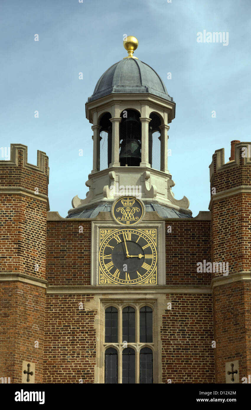 Clock Court Hampton Court High Resolution Stock Photography and Images ...