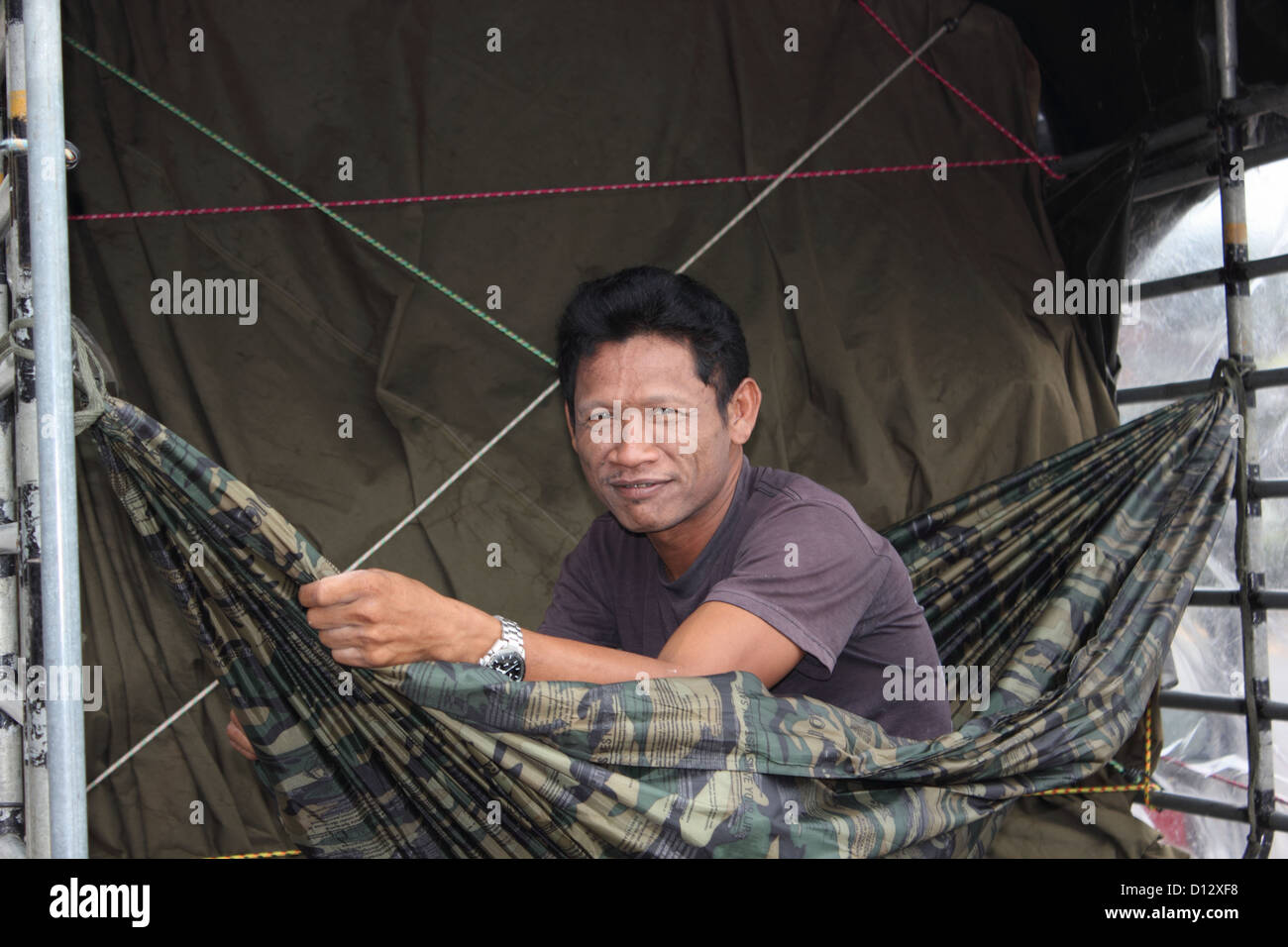 Soldier in his hammock in Thailand Stock Photo - Alamy