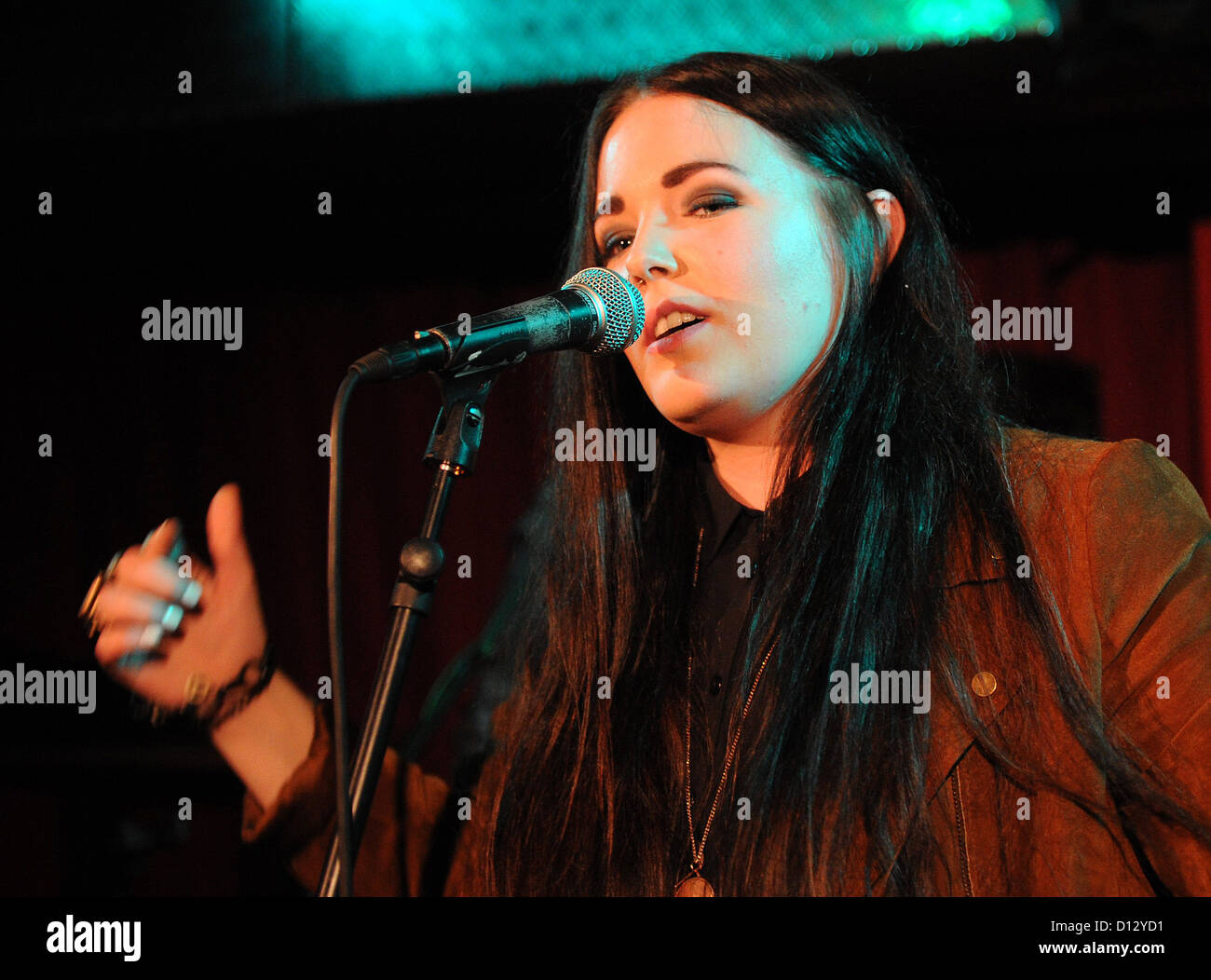 Miriam singer hi-res stock photography and images - Alamy