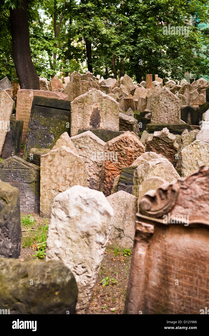 the historical center of Prague - the old jewish cemetery Stock Photo ...