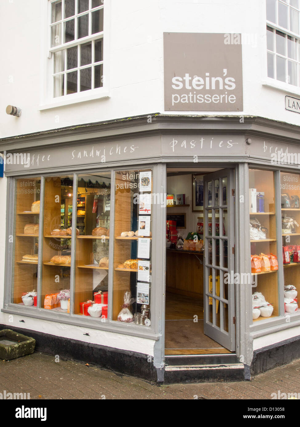 Rick steins shop padstow cornwall hi-res stock photography and images ...
