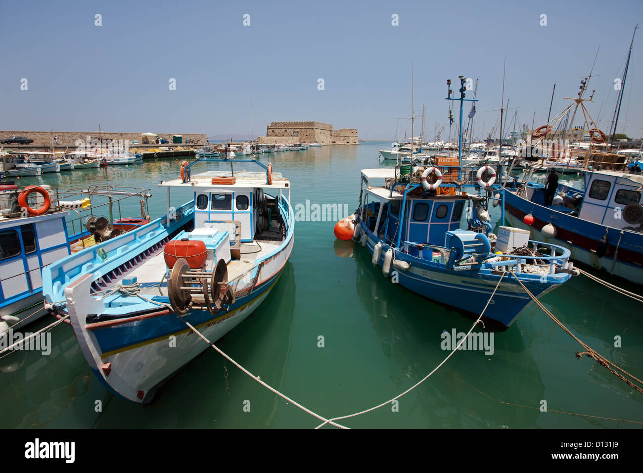 Iraklion Port: Boats Stock Photo - Alamy