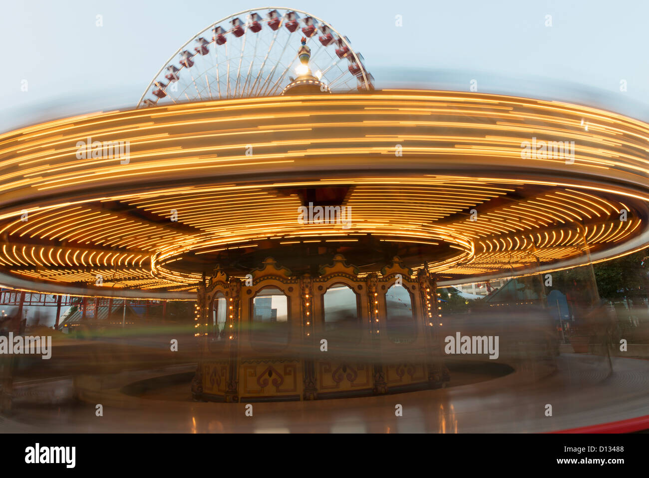 Spinning wheel fair ground ride hi-res stock photography and images - Alamy