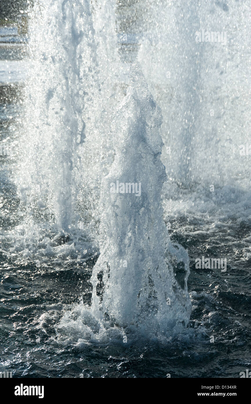 Wet fountain spray jets hi-res stock photography and images - Alamy