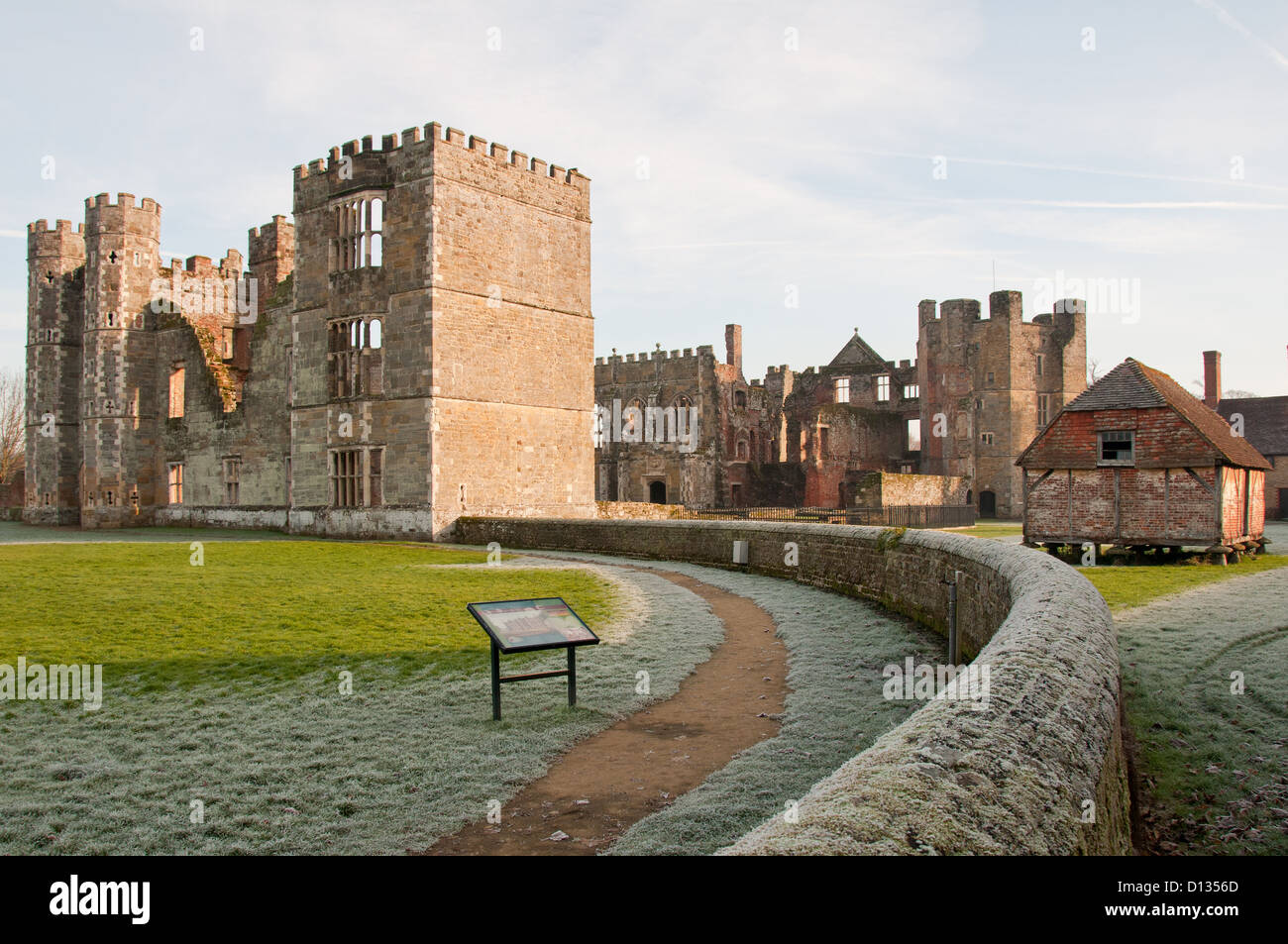 Midhurst castle hi-res stock photography and images - Alamy
