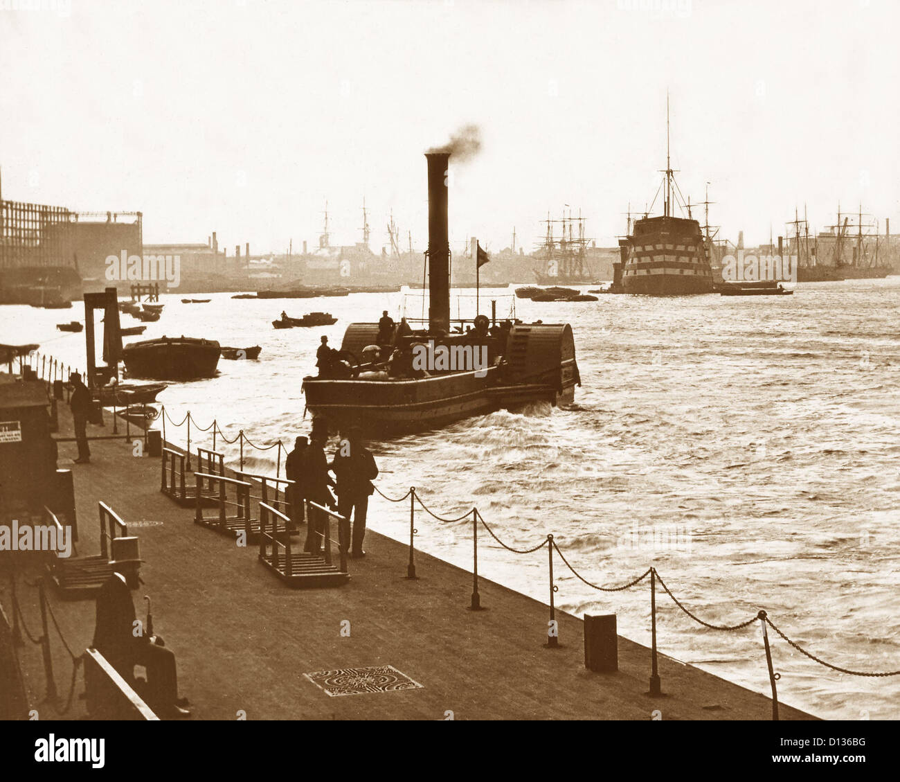 London docks victorian hi-res stock photography and images - Alamy
