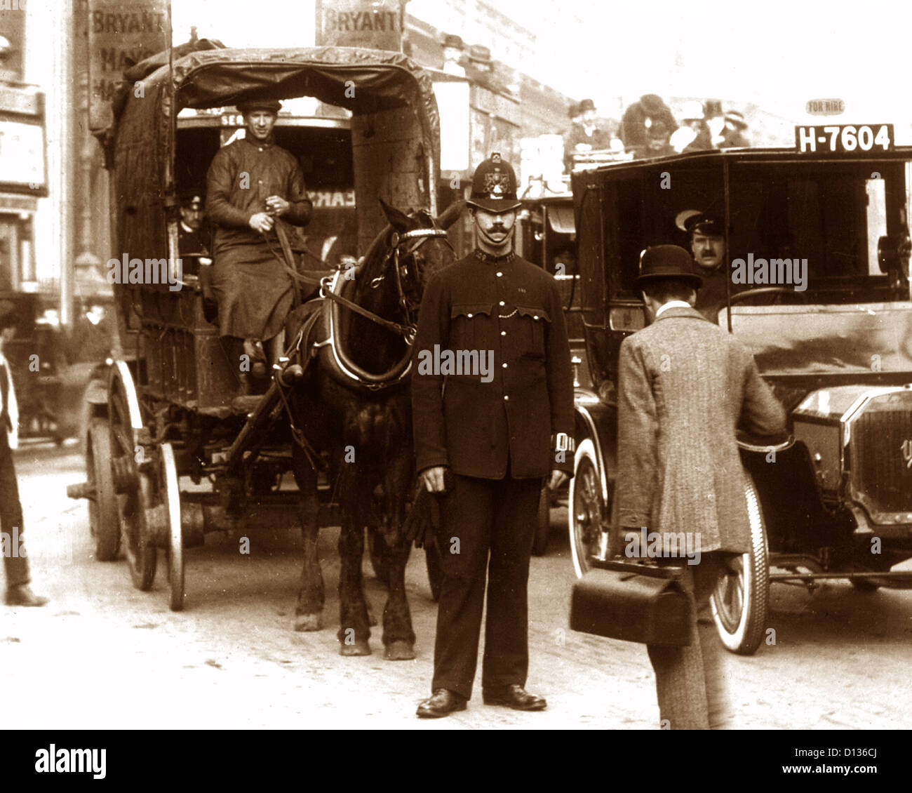 1920s london street hi-res stock photography and images - Alamy